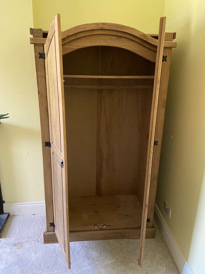 FreelyWheely: Wardrobe