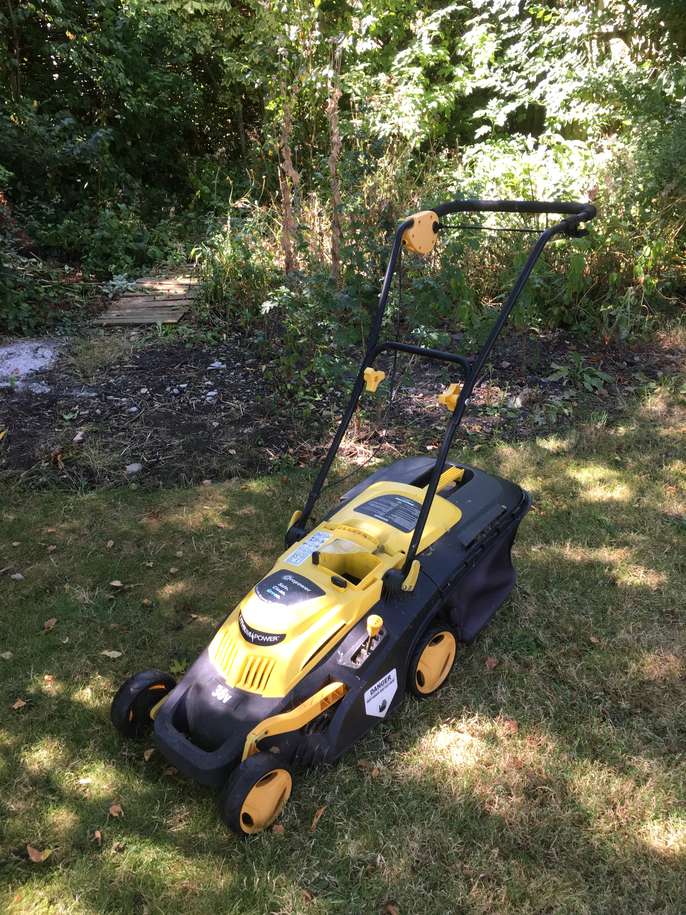 FreelyWheely: Lawnmower