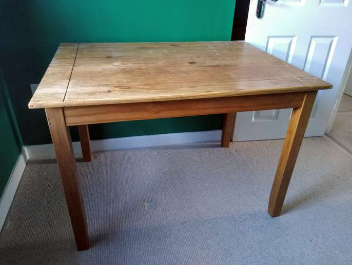 FreelyWheely: Kitchen Table