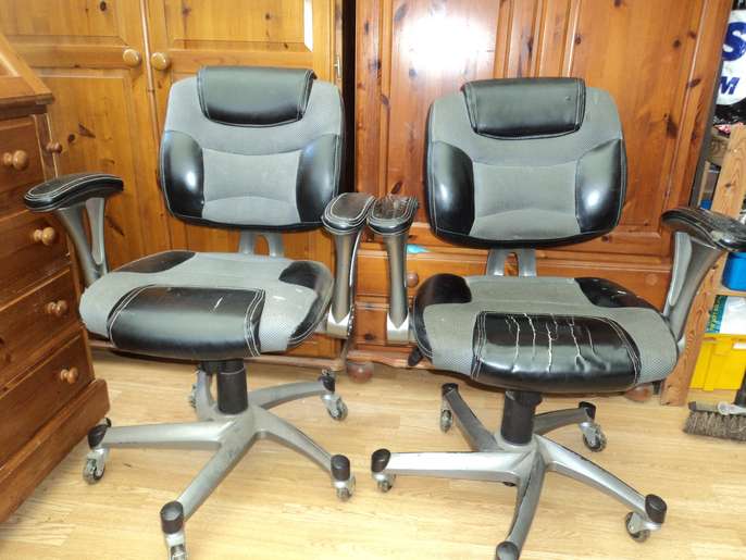 FreelyWheely: Chairs