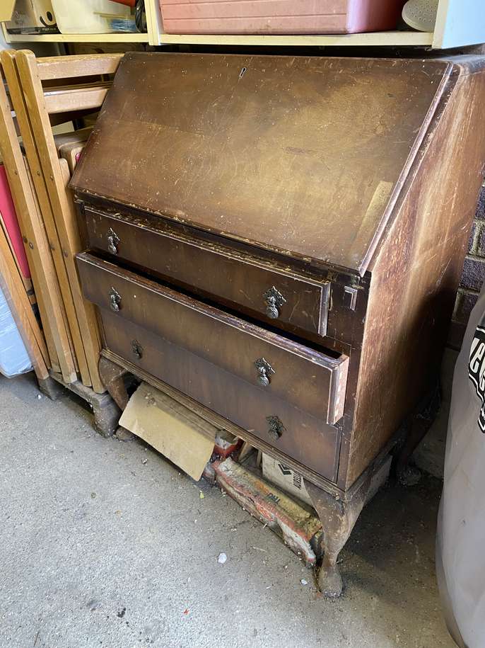 FreelyWheely: Wooden desk