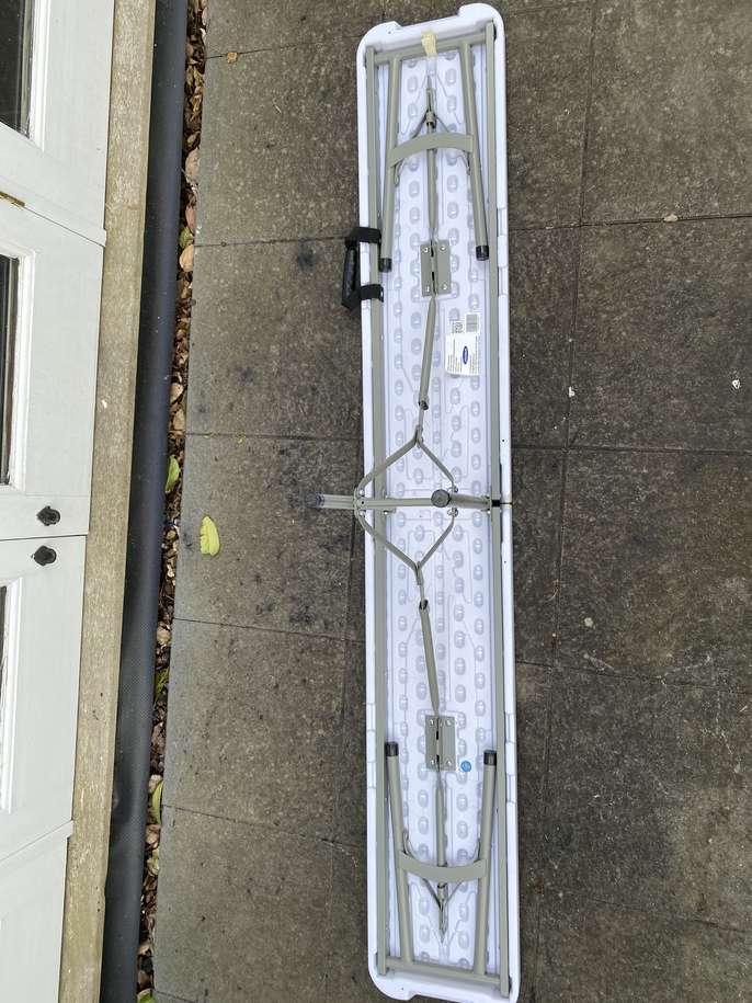 FreelyWheely: Foldable bench