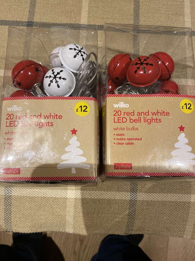 FreelyWheely: Christmas 20 red and white LED bell lights
