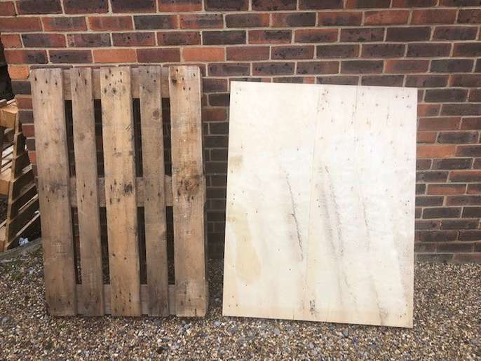 FreelyWheely: Wooden pallets and cable drums