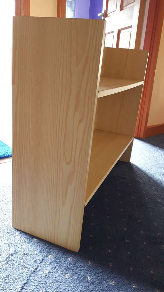 FreelyWheely: Shelf unit.