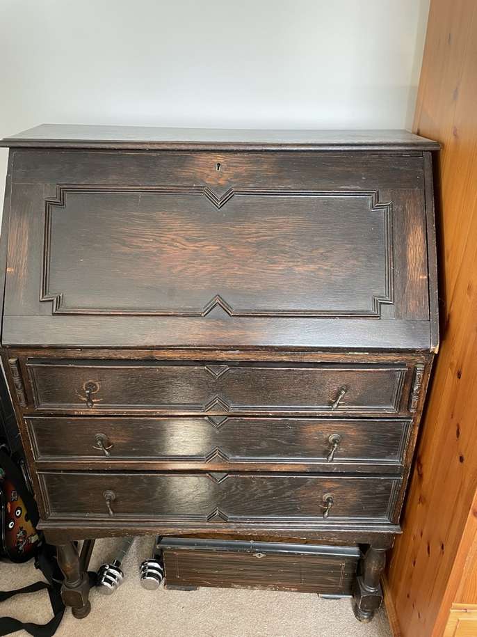 FreelyWheely: Writing desk bureau