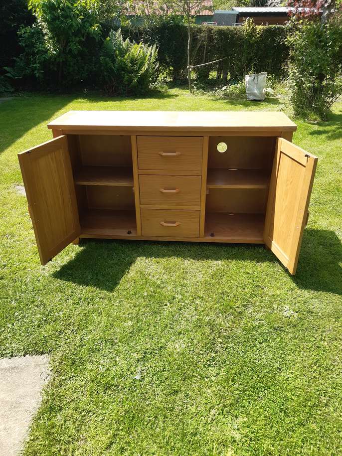 FreelyWheely: Sideboard in oak veneer finish