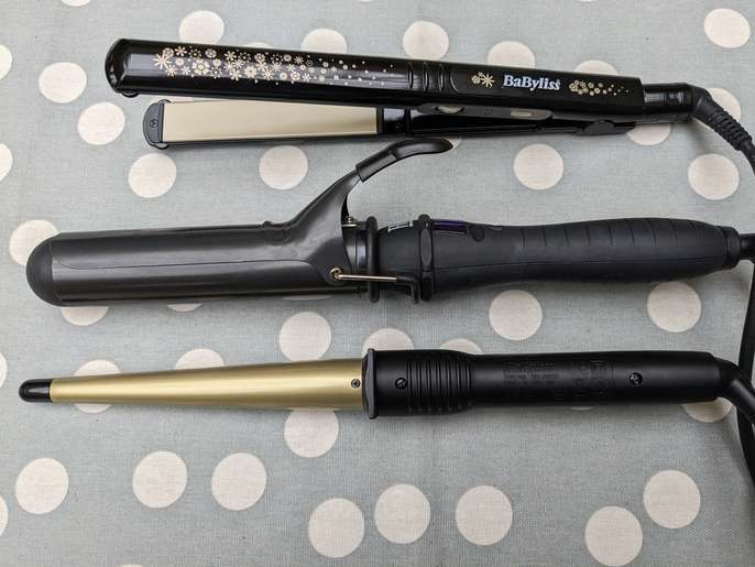 FreelyWheely: Hair tongs/straighteners